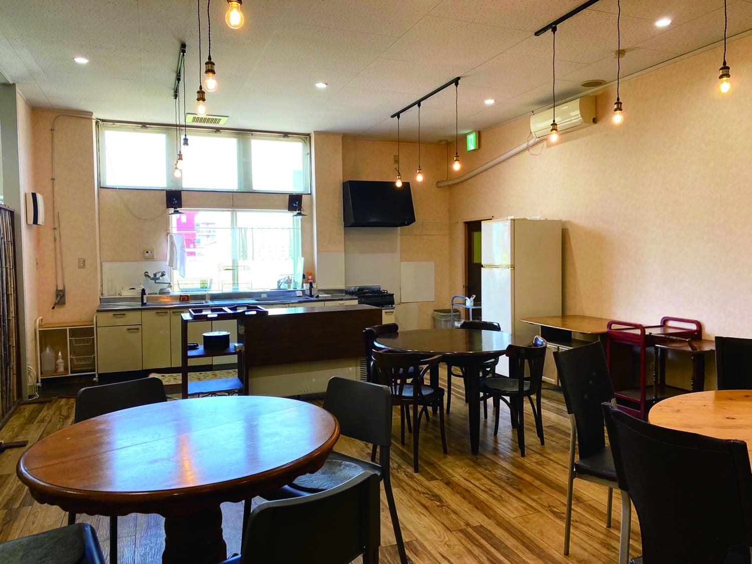 🌟 クリエイティブホールへようこそ！🌟気軽に集い楽しめるパーティー会場　大駐車場完備で誕生会・交流会・オフ会に最適です！の写真1