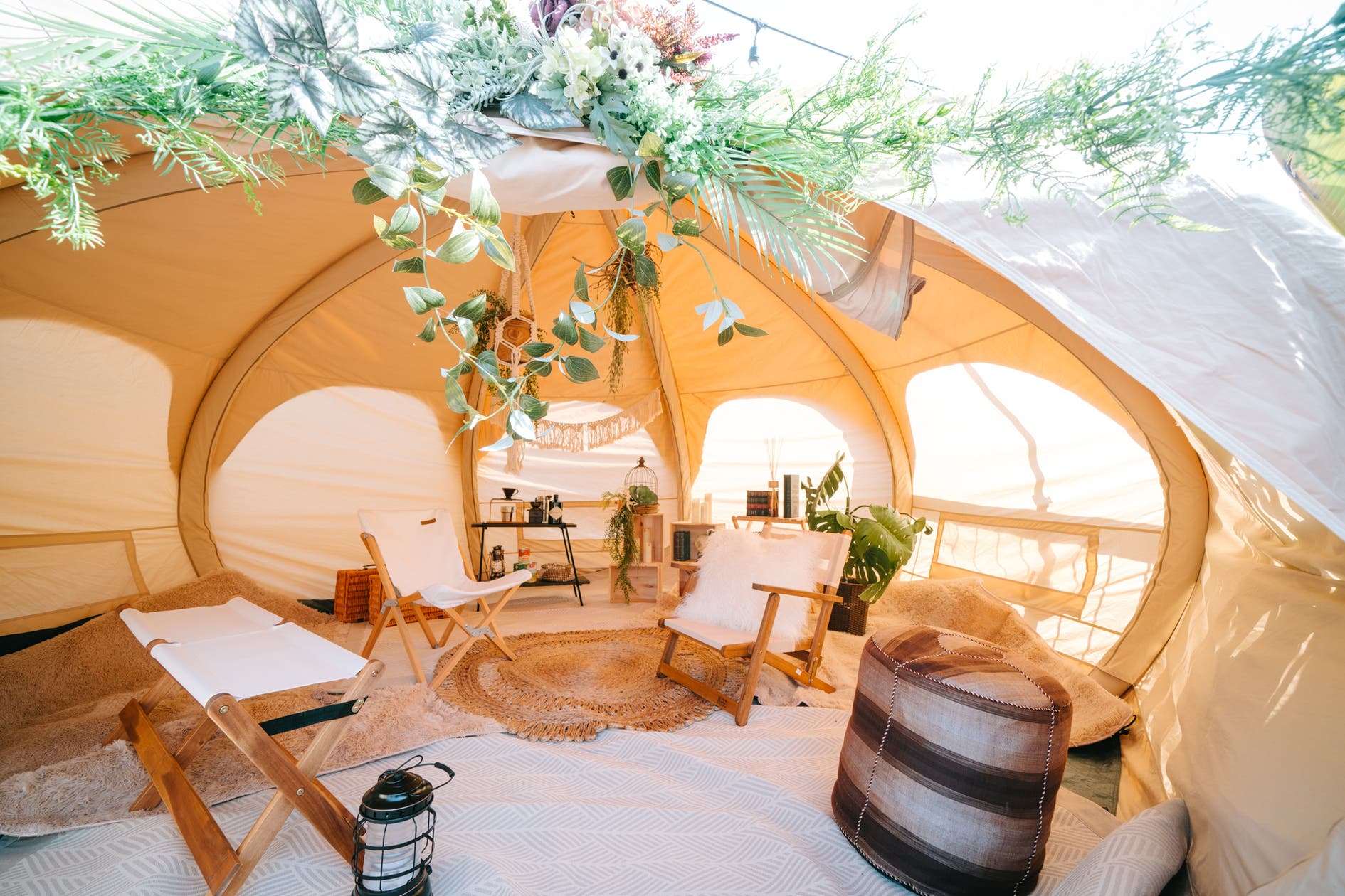 🏙 石川町駅すぐ｜屋上グランピング施設 BEANSTALKの写真1