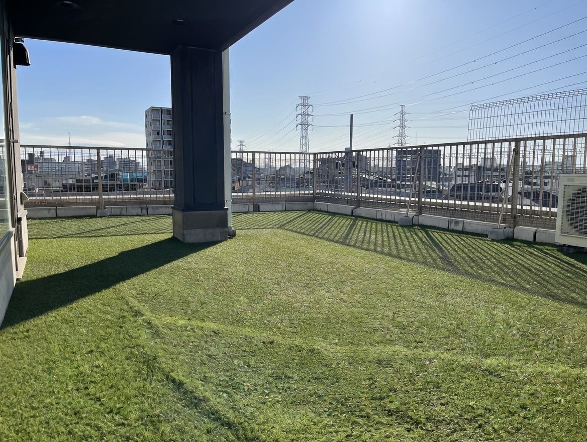 「六町」駅徒歩2分の屋上スペース【スカイツリーも見えます🗼】の写真1