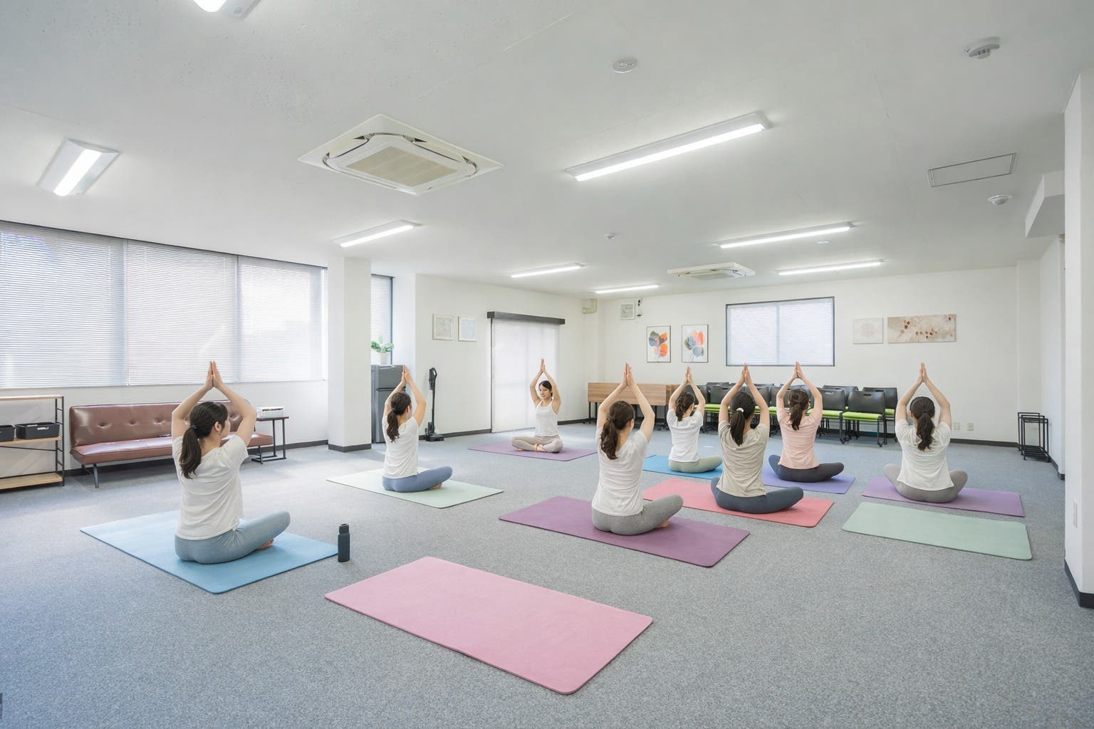 🥳【新大阪駅徒歩3分】最大50名/大画面モニタ/マイク2本無料設備充実！貸し会議室・研修セミナーに！の写真17