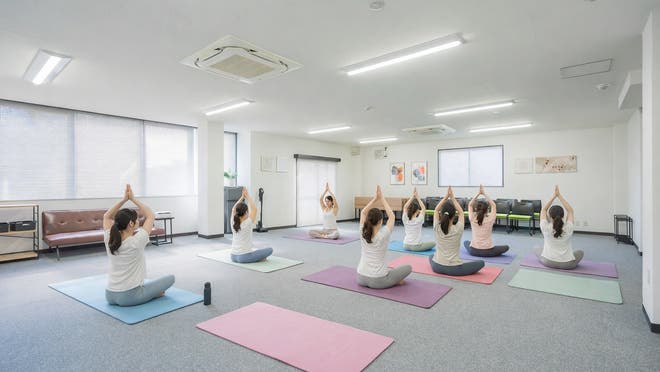 🥳【新大阪駅徒歩3分】最大50名/大画面モニタ/マイク2本無料設備充実!貸し会議室・研修セミナーに!の写真17