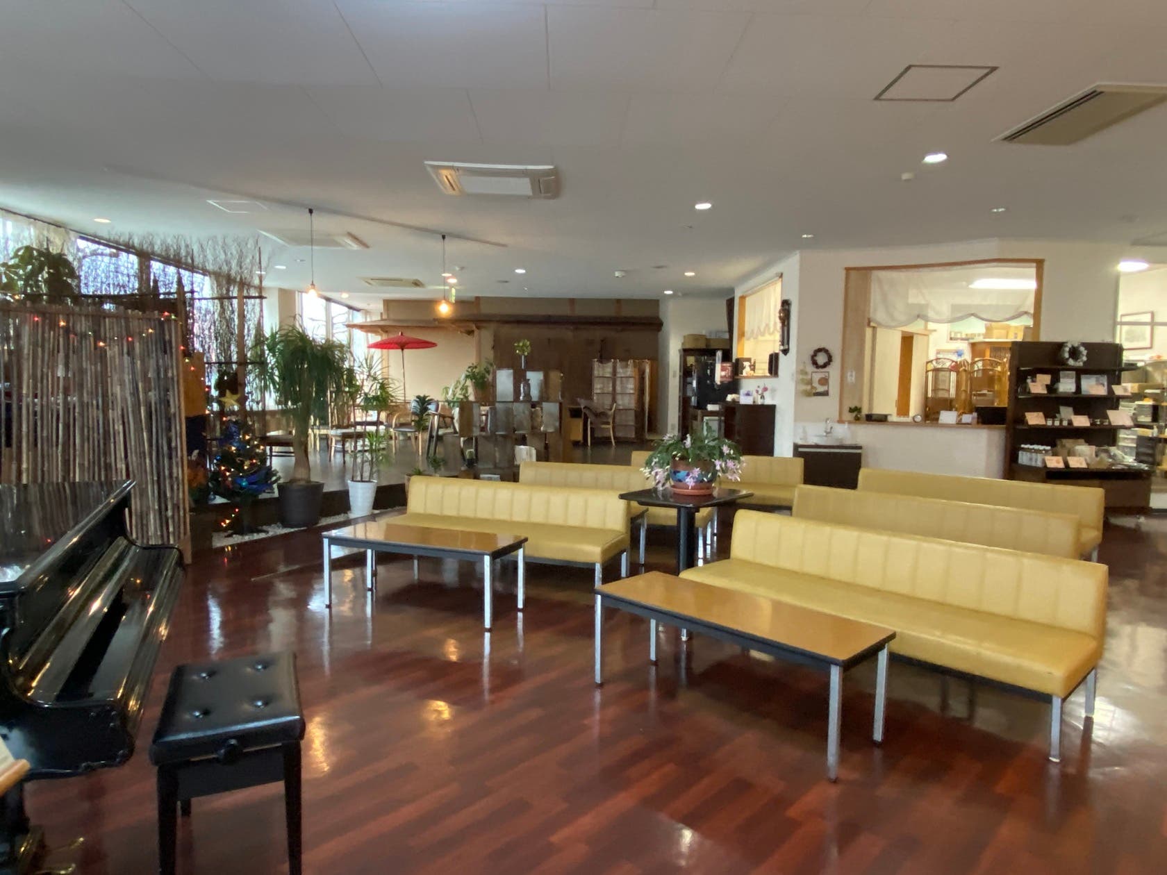 🌟 カルチャールーム・East へようこそ！🌟  **多目的に使えるセミナー会場**学びと交流が生まれるやさしい教室の写真6