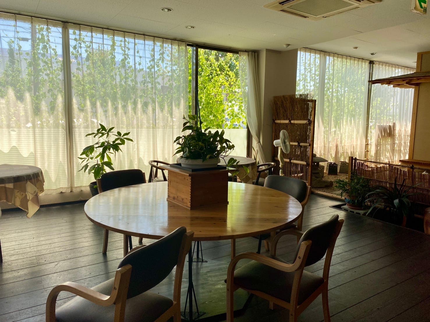 🌟 カルチャールーム・East へようこそ！🌟  **多目的に使えるセミナー会場**学びと交流が生まれるやさしい教室の写真8