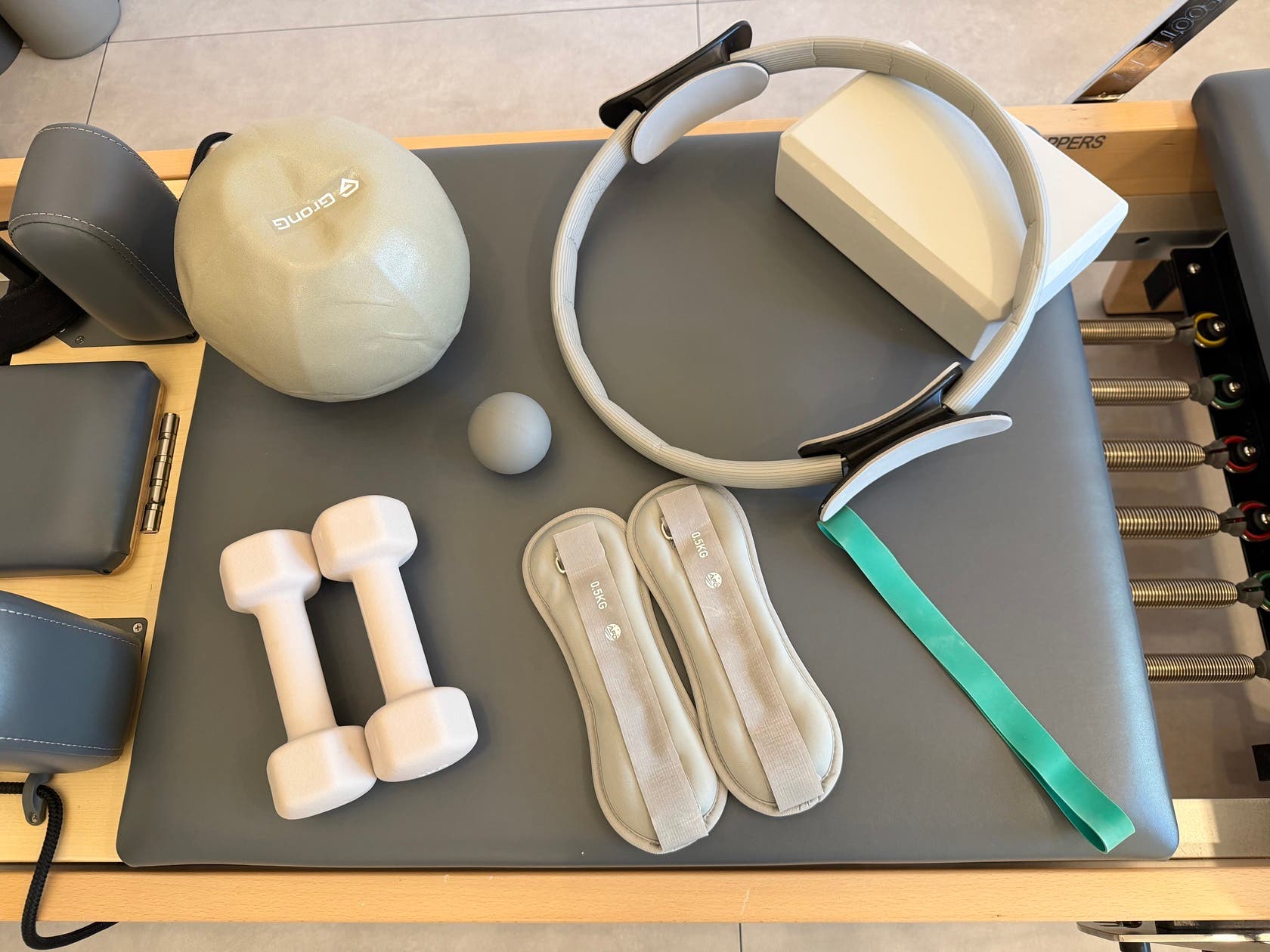 【ウォーターサーバー完備】青山一丁目駅から徒歩2分のシェアピラティススタジオ◆リフォーマー/マスターストレッチの写真3