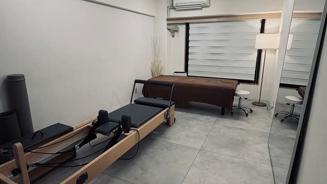 【ウォーターサーバー完備】青山一丁目駅から徒歩2分のシェアピラティススタジオ◆リフォーマー/マスターストレッチの写真4