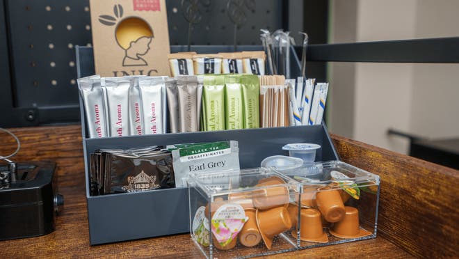 【名駅】カフェより集中、会議室より上質|INICコーヒー付の「完全個室・社長室」|大切な商談や複数人の作業にもの写真3