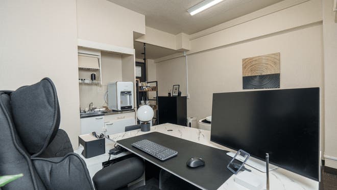 【名駅】カフェより集中、会議室より上質|INICコーヒー付の「完全個室・社長室」|大切な商談や複数人の作業にもの写真11