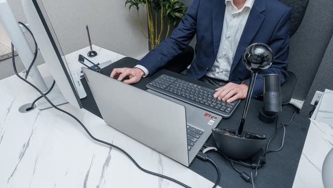 【名駅】カフェより集中、会議室より上質|INICコーヒー付の「完全個室・社長室」|大切な商談や複数人の作業にもの写真12