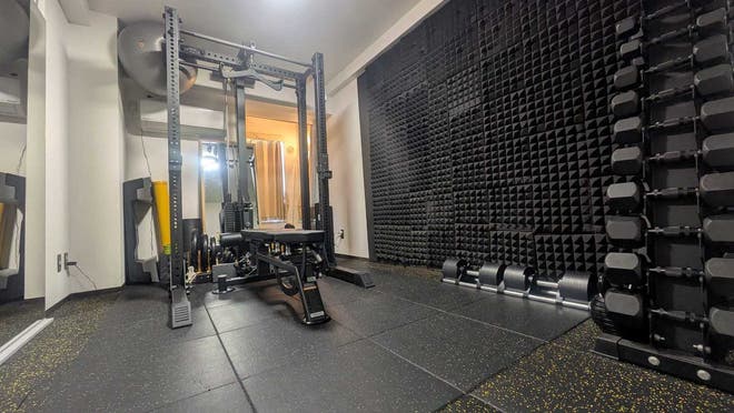 【五反田駅2分】地域最安値💛 | 超駅近 | 清潔感 | レンタルジムの写真1