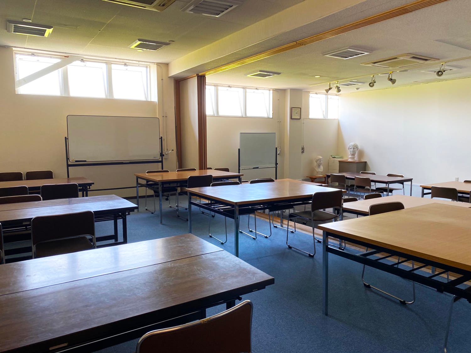 🌟 カルチャールーム・All へようこそ！🌟 **多目的に使えるセミナー会場**カルチャールームEastとWestを一体での写真1