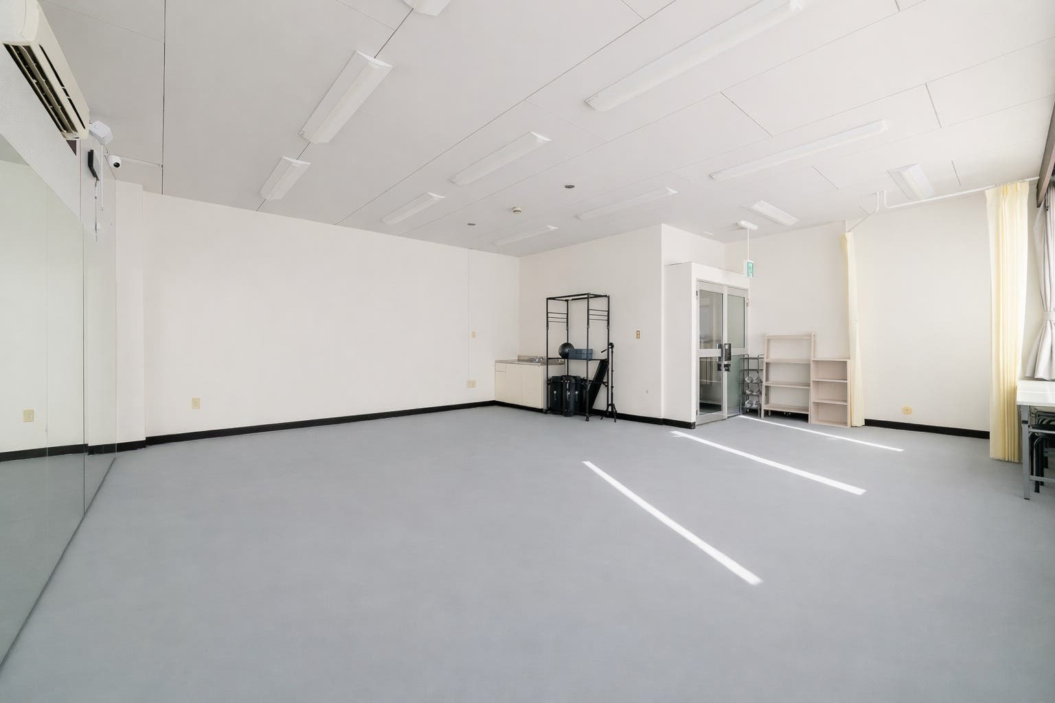 🆕オープン🌟【百合ヶ丘駅徒歩1分】鏡6面！広々！/ヨガ ピラティス ストレッチ/演劇/撮影/個人レッスンに最適🌟の写真6