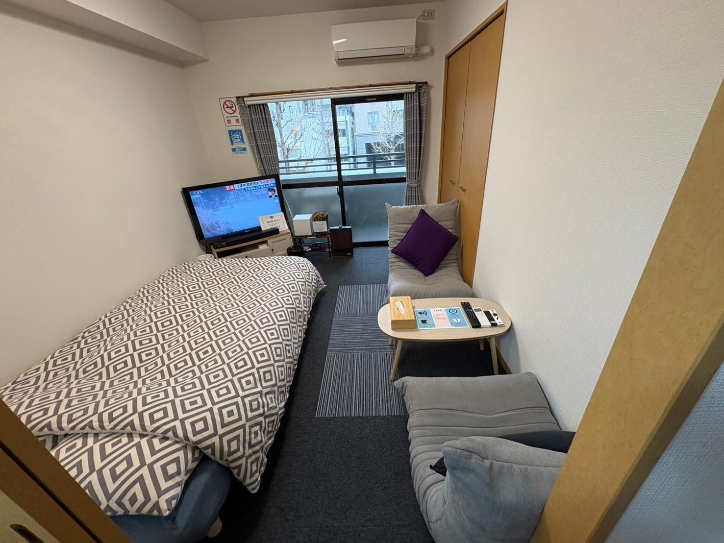 ②【大型スクリーンで映像鑑賞🎬】博多再認識！各種VOD視聴📺ヲタ活・推しメン誕生日会🎉少人数でまったり時間にも🎵の写真2