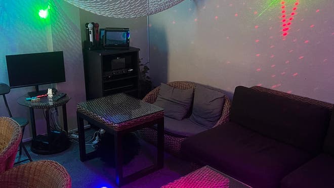 カラオケも楽しめる祇園の隠れ家アミューズメントスペースの写真2