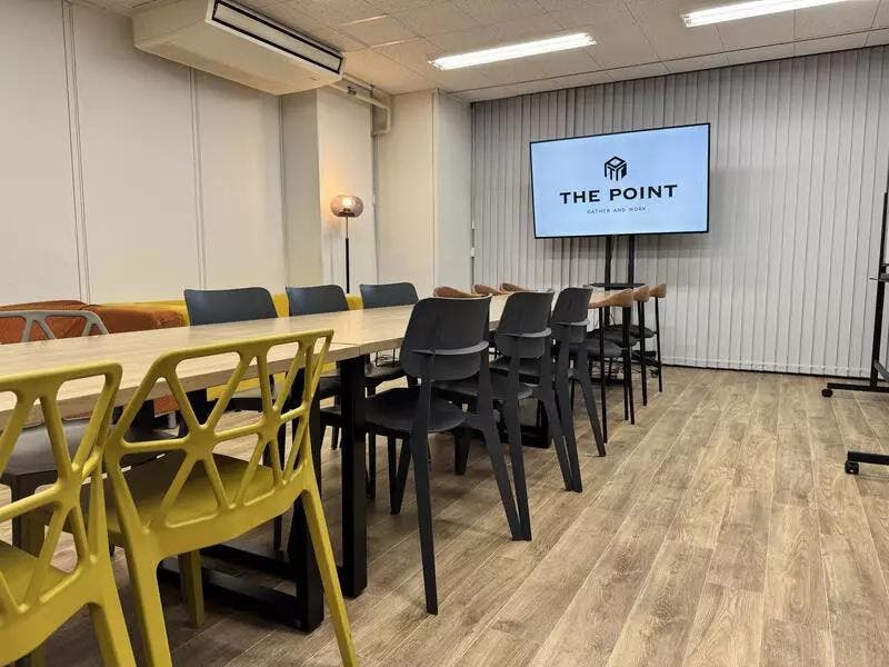 〈駅直結！新橋駅徒歩1分｜最大24名〉会議、ワークショップ、勉強会、控え室、懇親会にも最適！レンタルスペース『エミール・ガレ』の写真15