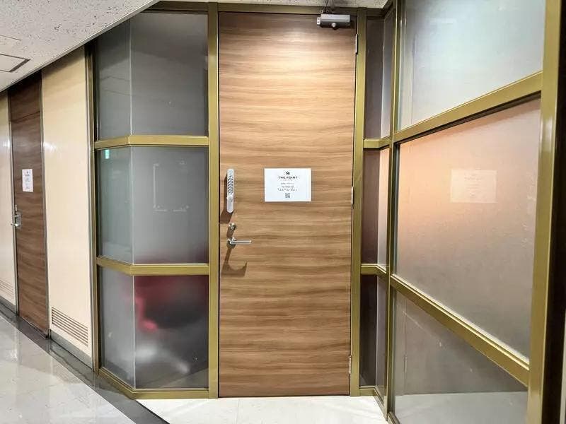 〈駅直結！新橋駅徒歩1分｜最大24名〉会議、ワークショップ、勉強会、控え室、懇親会にも最適！レンタルスペース『エミール・ガレ』の写真22