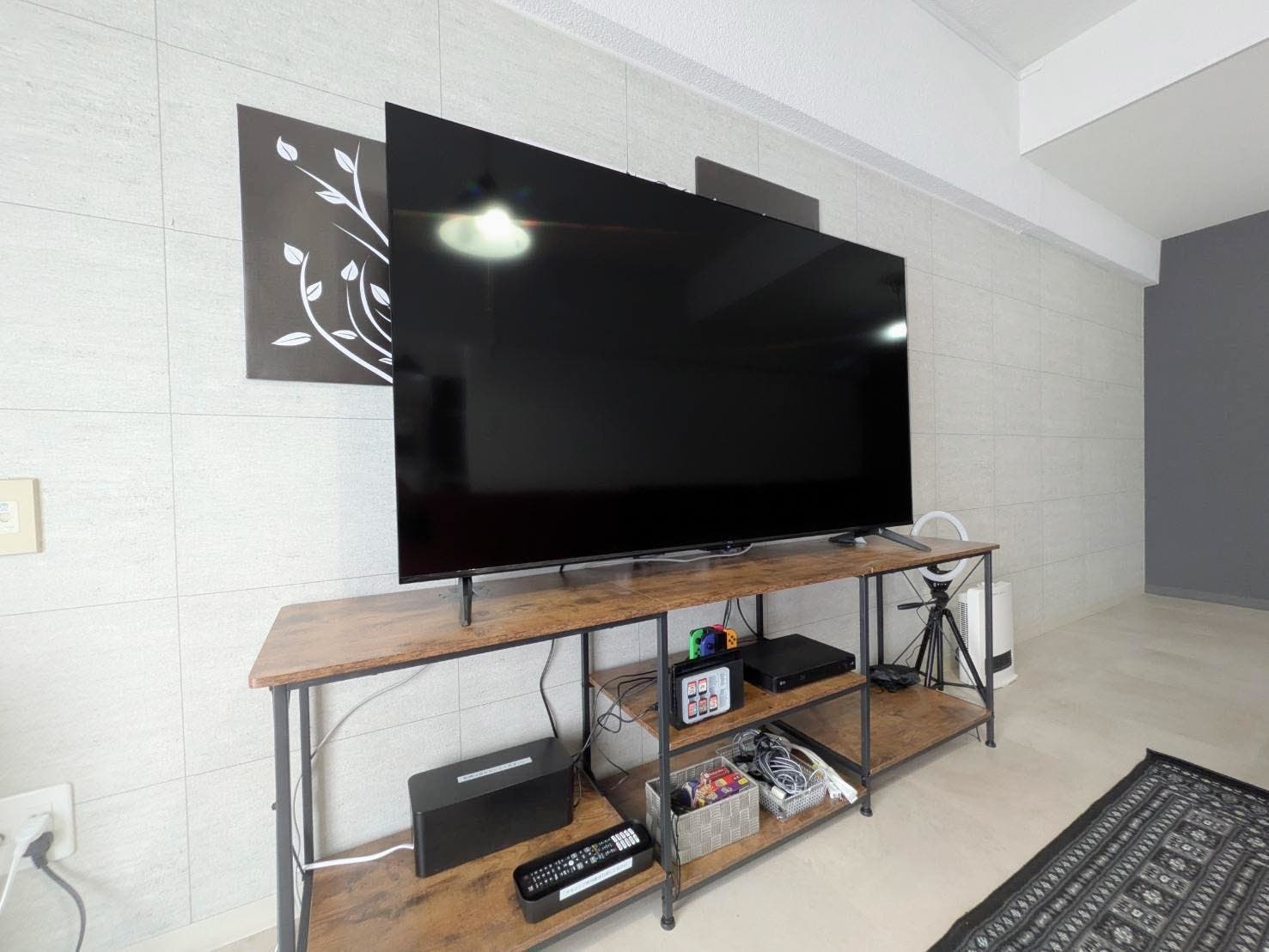 ✨地域最安値挑戦✨【札幌駅徒歩7分】広々居室に65インチTV🎵大人気ゲームに動画鑑賞✨『502』の写真2