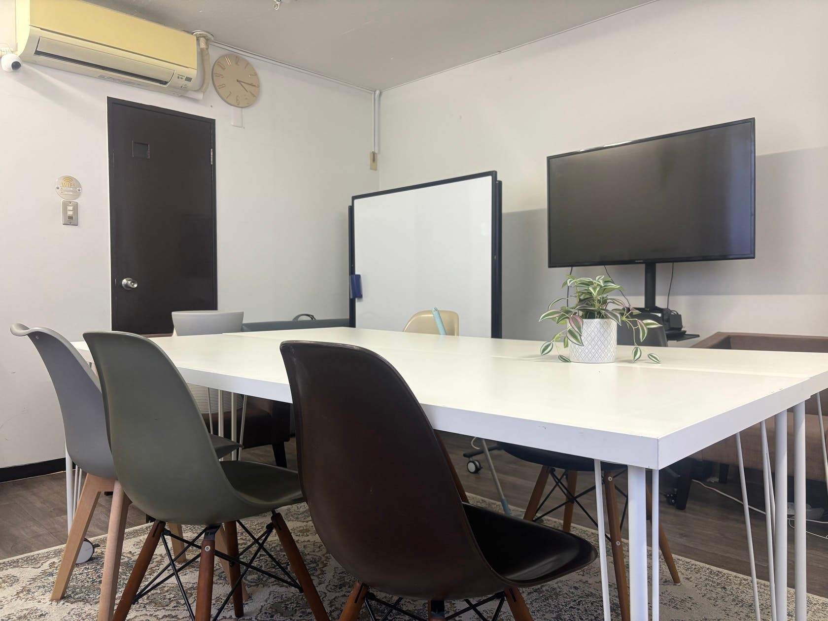 烏丸御池🚶‍♀️5分✨遅めのクリパ・🎬・新年会・女子会・動画配信・壁一面スクリーン個室デート😘パーティ・ビジネスにも✨の写真24