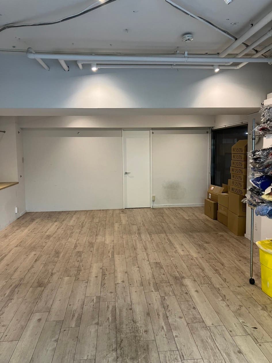 1階路面｜一時保管・軽作業に最適な有人スペースの写真3