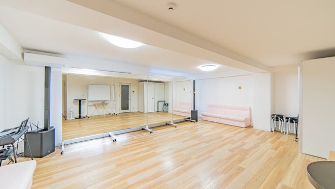 【天神駅から徒歩7分】親不孝通りの最大10名で広々ダンススタジオ!!"新オープン"の写真8
