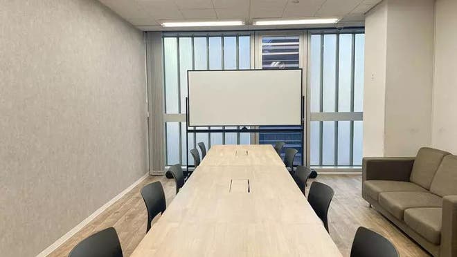 駅直結!新橋駅徒歩1分|最大20名|セミナー、会議、ワークショップ勉強会、控え室、懇親会にも最適!レンタルスペース『ド・ゴール』の写真8