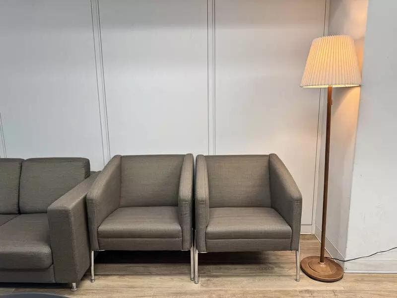 駅直結！新橋駅徒歩1分｜最大20名｜セミナー、会議、ワークショップ勉強会、控え室、懇親会にも最適！レンタルスペース『ド・ゴール』の写真15