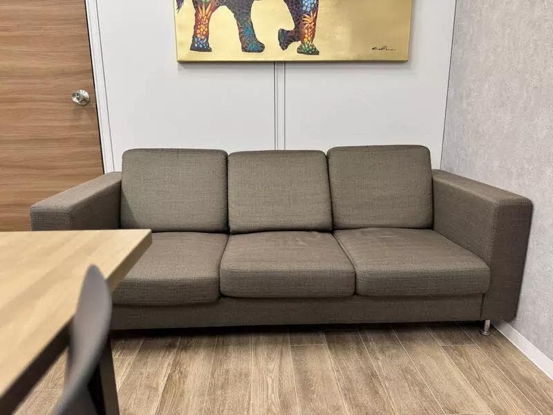 駅直結！新橋駅徒歩1分｜最大20名｜セミナー、会議、ワークショップ勉強会、控え室、懇親会にも最適！レンタルスペース『ド・ゴール』の写真17