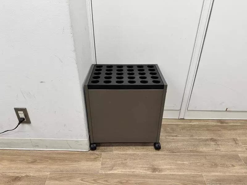 駅直結！新橋駅徒歩1分｜最大20名｜セミナー、会議、ワークショップ勉強会、控え室、懇親会にも最適！レンタルスペース『ド・ゴール』の写真18