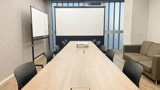 駅直結!新橋駅徒歩1分|最大20名|セミナー、会議、ワークショップ勉強会、控え室、懇親会にも最適!レンタルスペース『ド・ゴール』の写真20