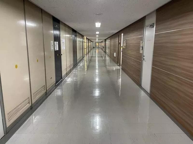 駅直結！新橋駅徒歩1分｜最大20名｜セミナー、会議、ワークショップ勉強会、控え室、懇親会にも最適！レンタルスペース『ド・ゴール』の写真24