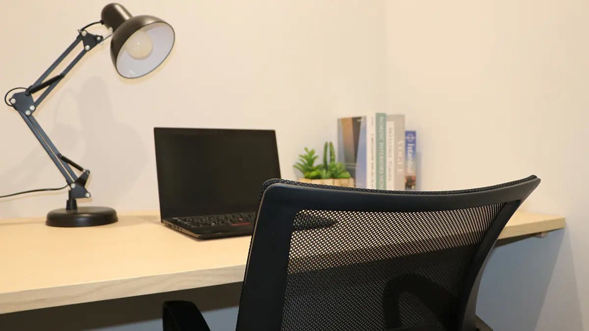 【鍵付き1名個室A】西新宿五丁目駅徒歩4分！フリードリンク/Wi-Fi/充電器/テレワークやWeb会議に最適の写真1