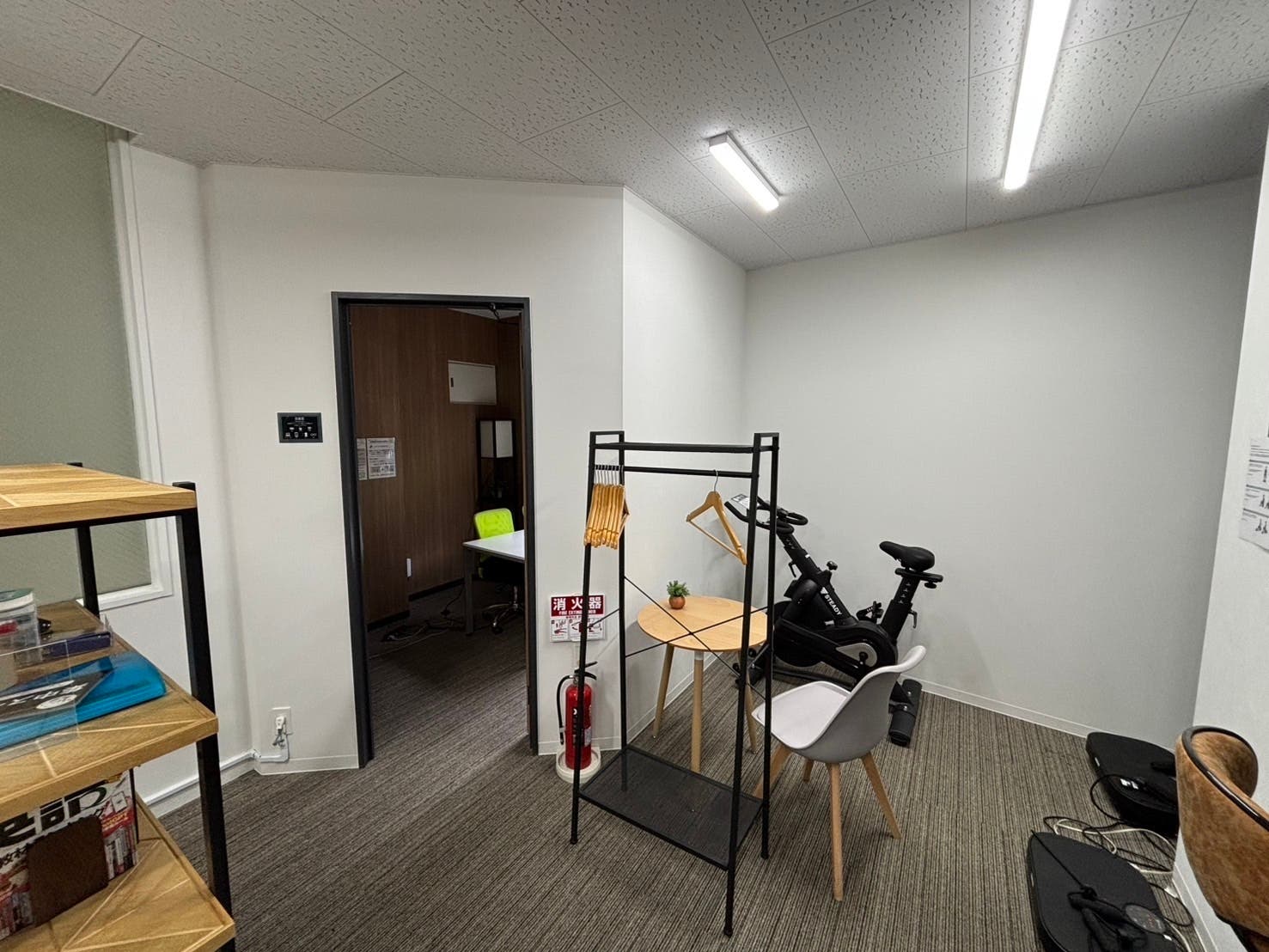 練馬駅から徒歩5分の貸し会議室 | 高速Wi-Fi / 印刷機 / ウォーターサーバーも無料で使える！の写真7