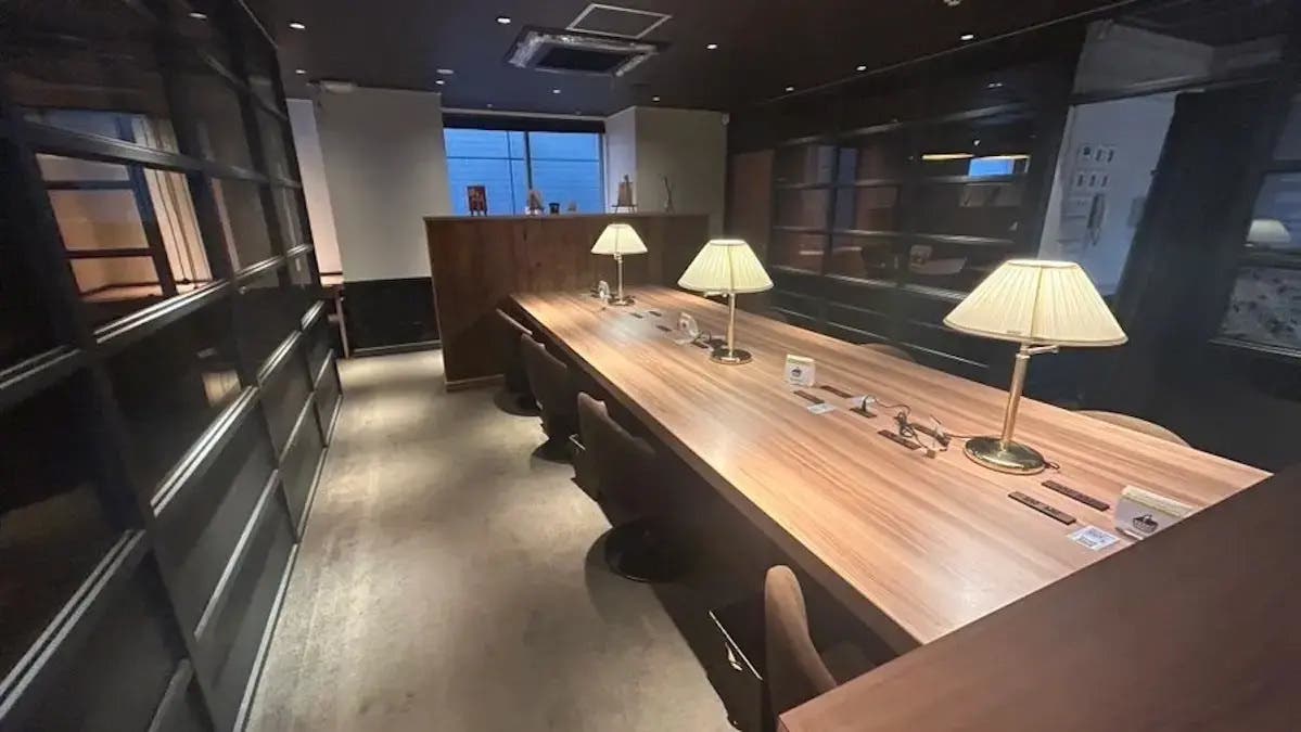 【4名BOX席B】五反田駅徒歩3分！フリードリンク/モニター/Wi-Fi/充電器/テレワークやWeb会議に最適の写真5