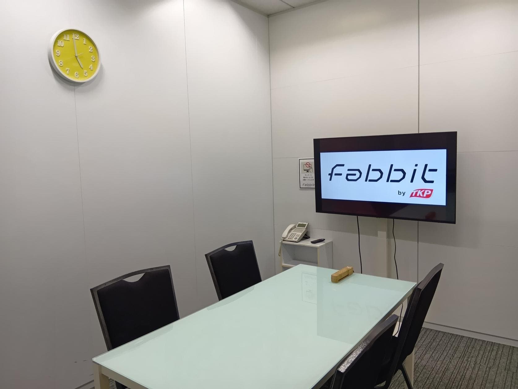 【fabbit大阪本町】打合せ室の写真1
