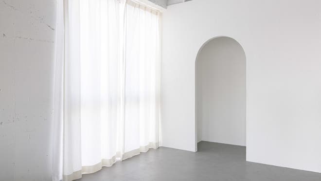 【湖北駅南口から徒歩約1分】アーチが特徴的な漆喰壁、シックな雰囲気が撮影できる壁が特徴的なスタジオの写真23