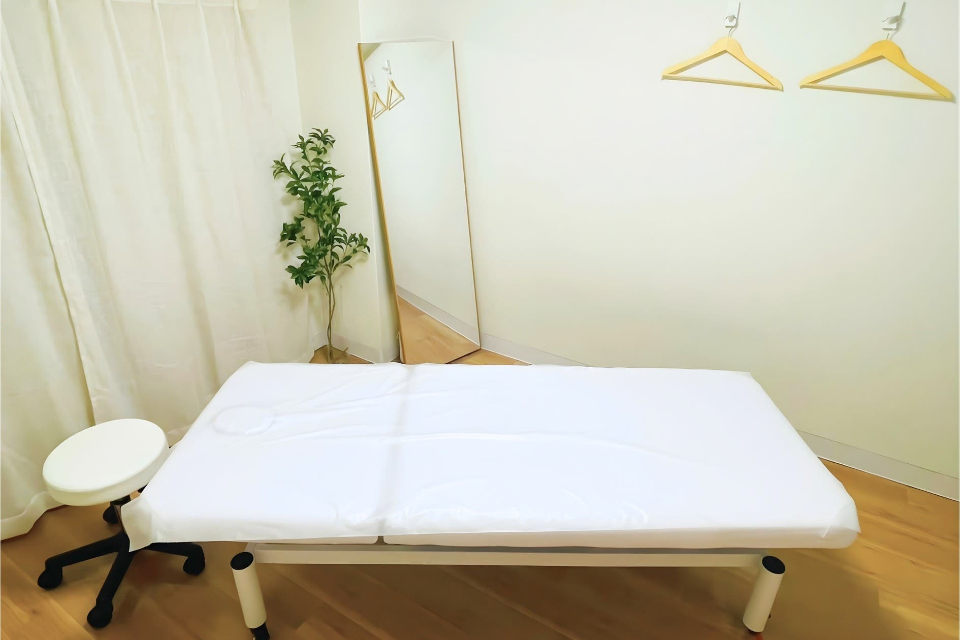 【安心の30分清掃タイム付き🌟オープンSP価格中❗️】博多駅 徒歩4分🪐落ち着きの完全個室サロン 博多2号店が登場🌙の写真2