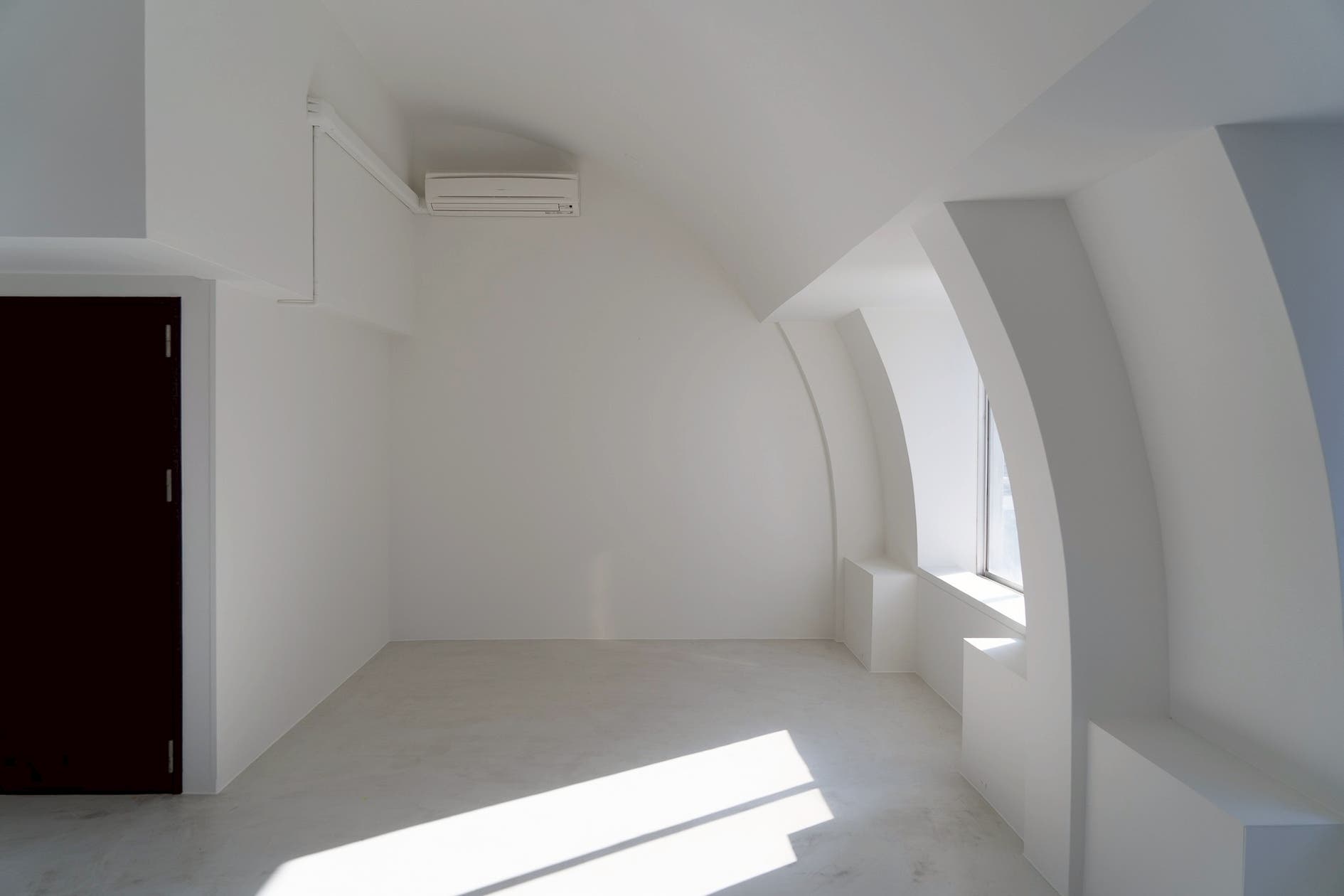 【個人ご利用限定】大阪中之島 美術館エリア｜天高3.6mのアーチ天井｜光と余白を楽しむ2つの空間の写真3