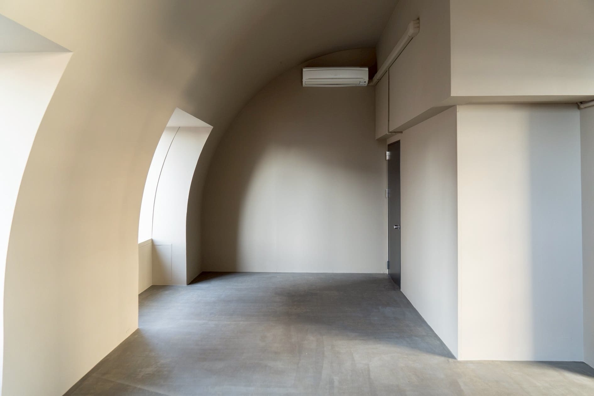 【個人ご利用限定】大阪中之島 美術館エリア｜天高3.6mのアーチ天井｜光と余白を楽しむ2つの空間の写真7