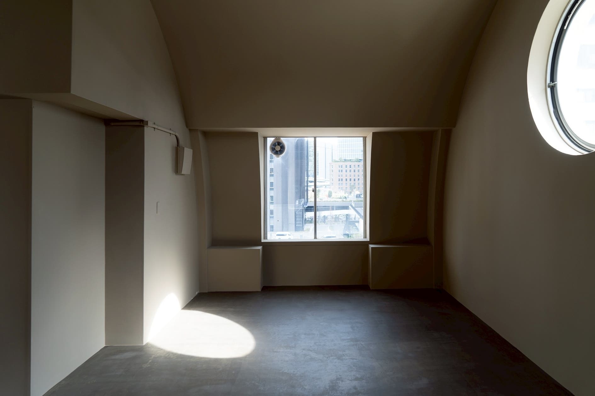 【個人ご利用限定】大阪中之島 美術館エリア｜天高3.6mのアーチ天井｜光と余白を楽しむ2つの空間の写真8