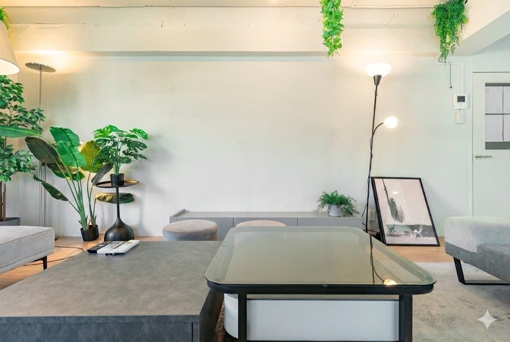 池袋駅徒歩5分🚶‍♂️最大12名◎交流会・懇親会に最適✨女子会・推し活🍃映画鑑賞🎥コスプレ撮影📷自然光×ポートレート🌟の写真17