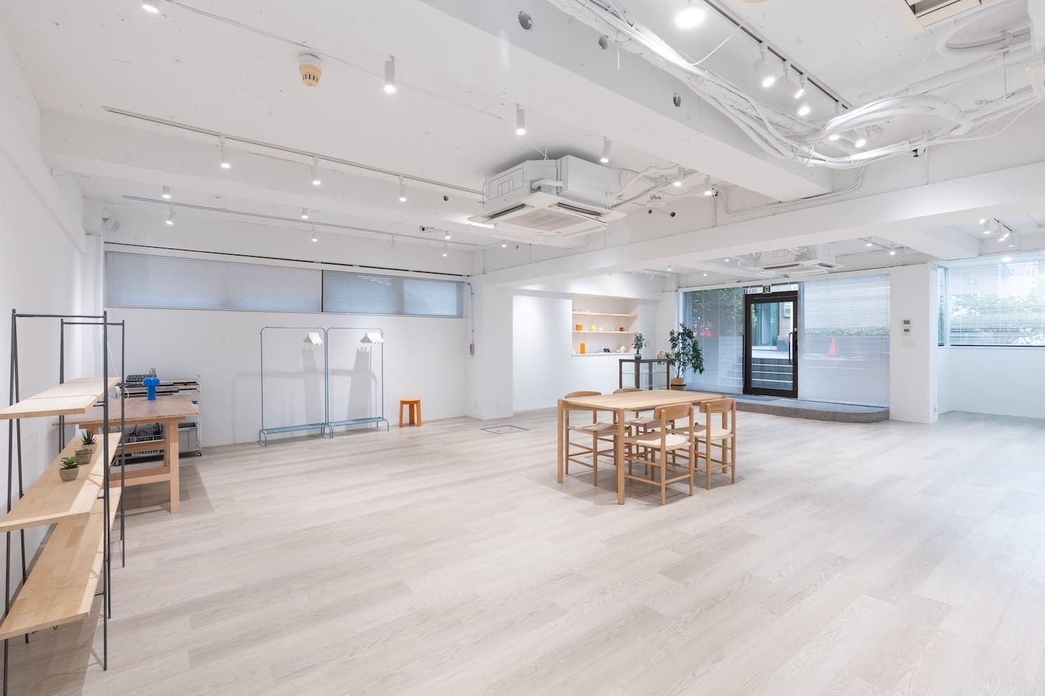 【原宿駅より徒歩7分・北参道駅から徒歩6分/ 北参道店 ROADSIDE】ポップアップショップやイベントにおすすめの路面スペースの写真5