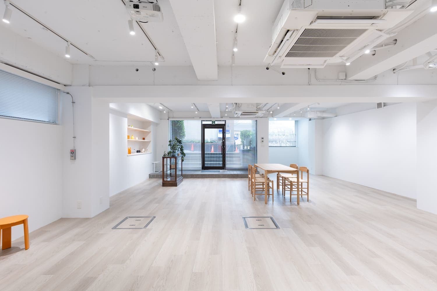 【原宿駅より徒歩7分・北参道駅から徒歩6分/ 北参道店 ROADSIDE】ポップアップショップやイベントにおすすめの路面スペースの写真4