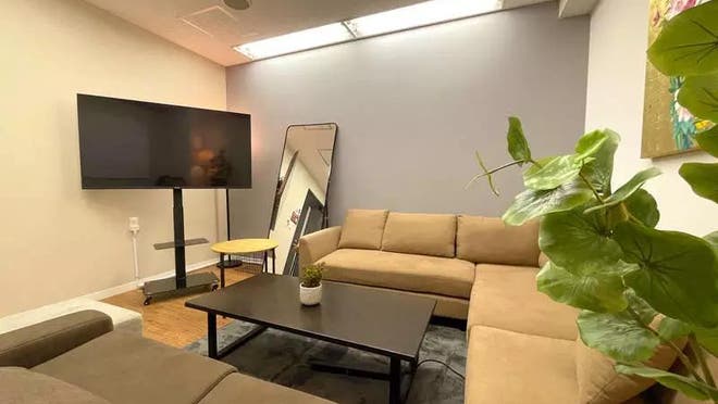 駅直結!横浜駅徒歩30秒|最大7名|ビジネス、懇親会の利用に最適!ルーム『シナモン』※旧4Hの写真8