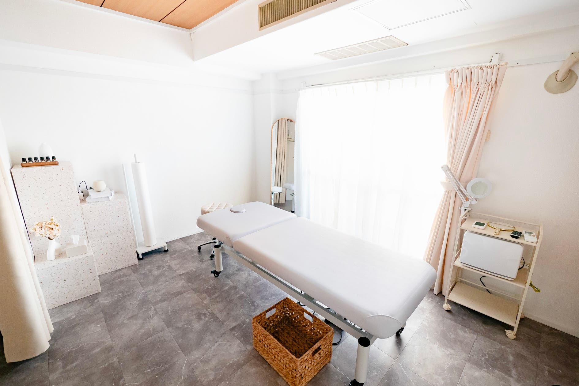 《OPENセール中🎉》【大塚徒歩1分】完全個室レンタルサロン✨エステ・整体・ネイル・撮影｜見学受付中｜備品充実｜調光ライトの写真5