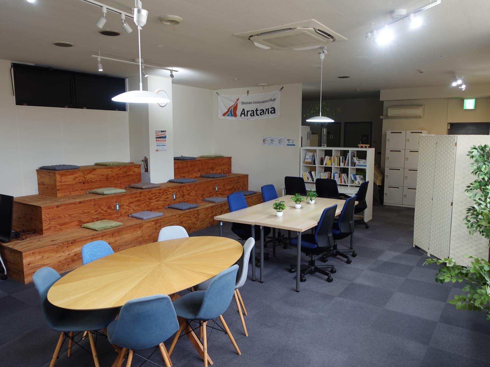 JR徳山駅から徒歩1分のコワーキングスペースの写真1