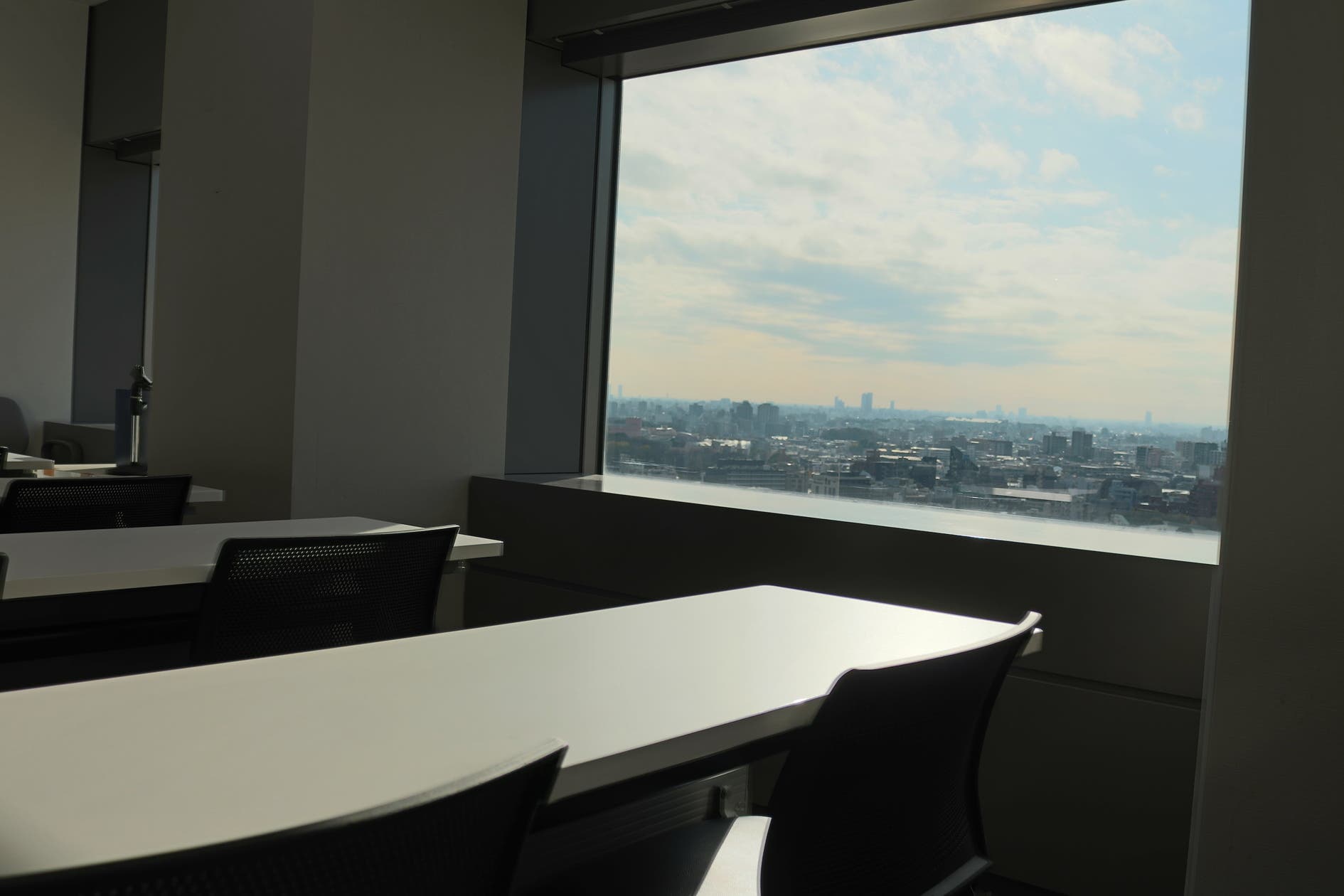 新宿駅A1出口直結 | 7日前までキャンセル無料【セミナールーム1 / アビタス】スタッフ常駐・高品質の写真4