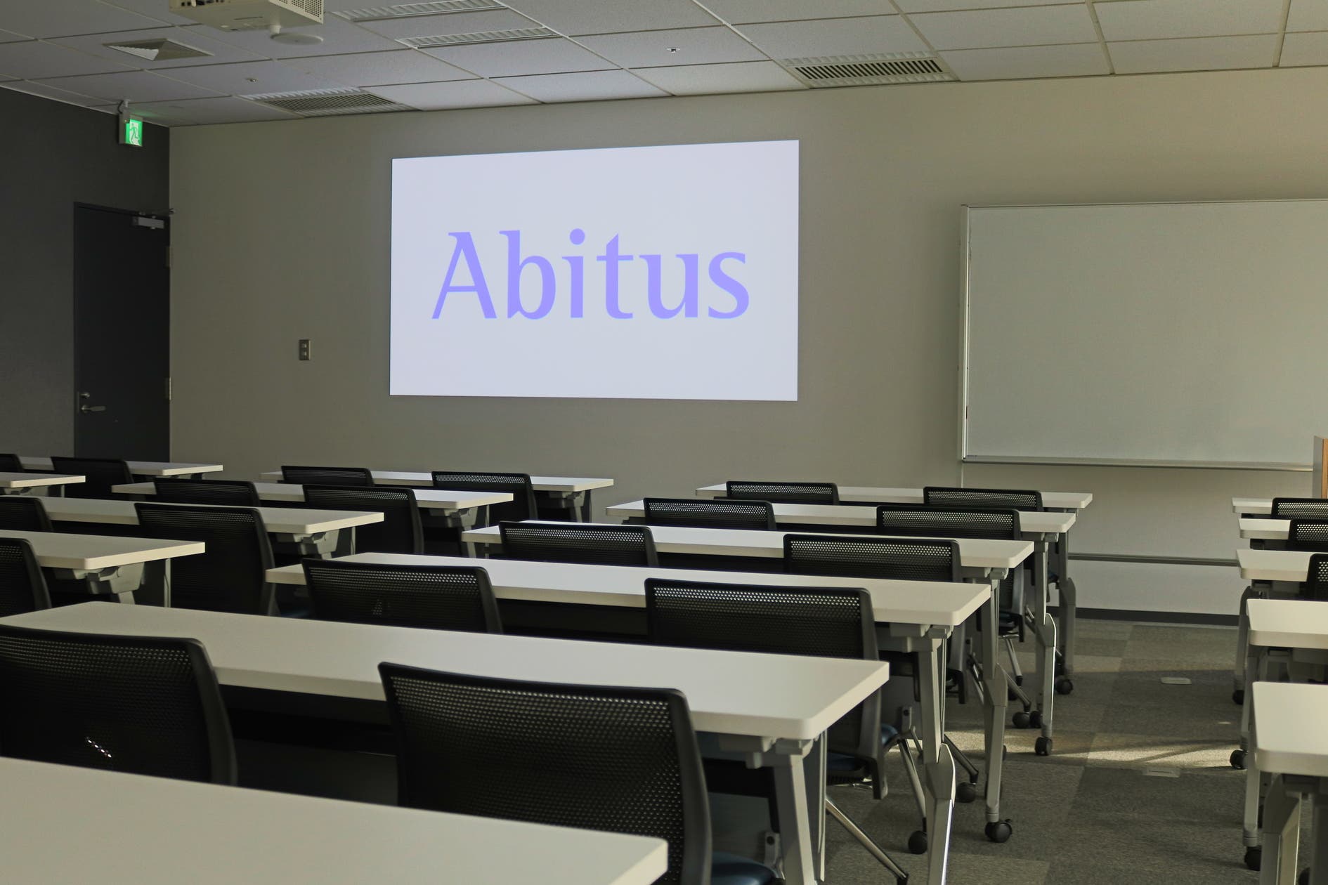 新宿駅A1出口直結 | 7日前までキャンセル無料【セミナールーム1 / アビタス】スタッフ常駐・高品質の写真8