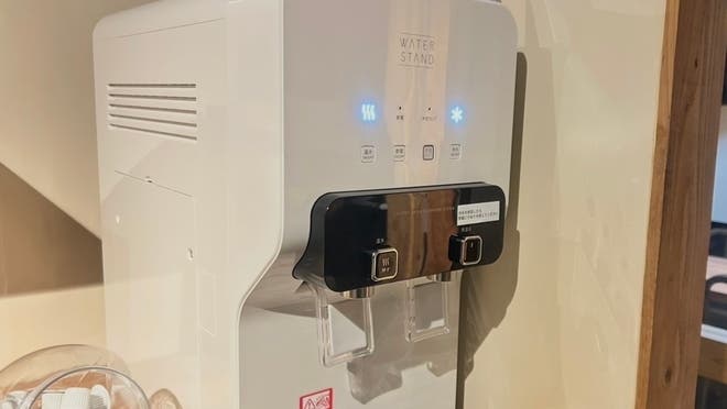 新橋駅徒歩2分!コワーキング席】有人受付/落ち着いた雰囲気/Wi-Fi/モニター/ドリンクバー完備の写真12