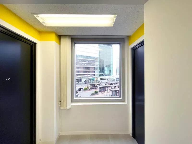 〈駅直結！横浜駅徒歩30秒｜1名個室〉作業や勉強、面接、ゲーム、オンラインMTGに最適な『防音室02』の写真27