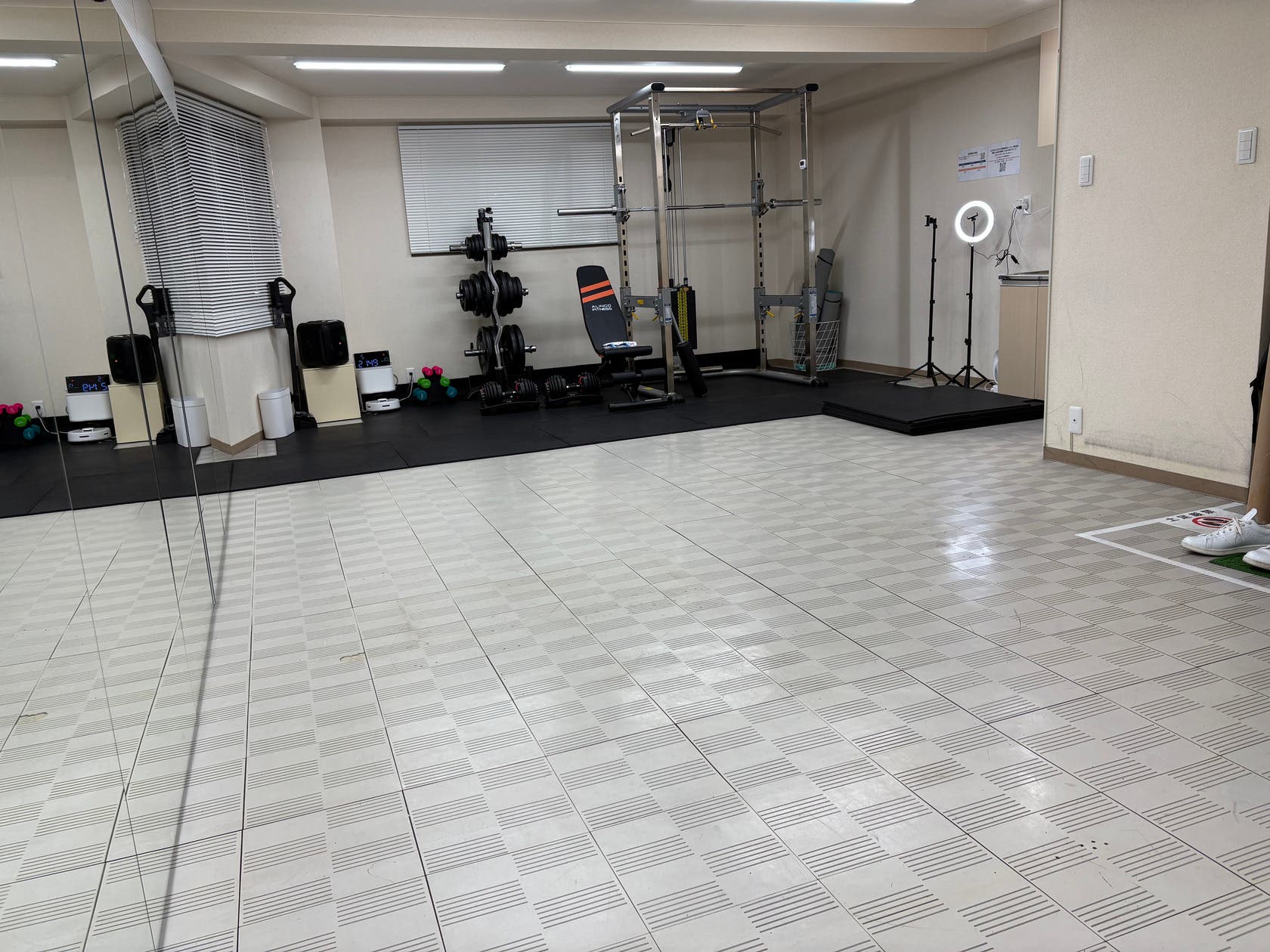 41m2 Max12名（月-土PM5時以降は6名迄（ダンス））【西日暮里3分】防音マット一部ありの写真2