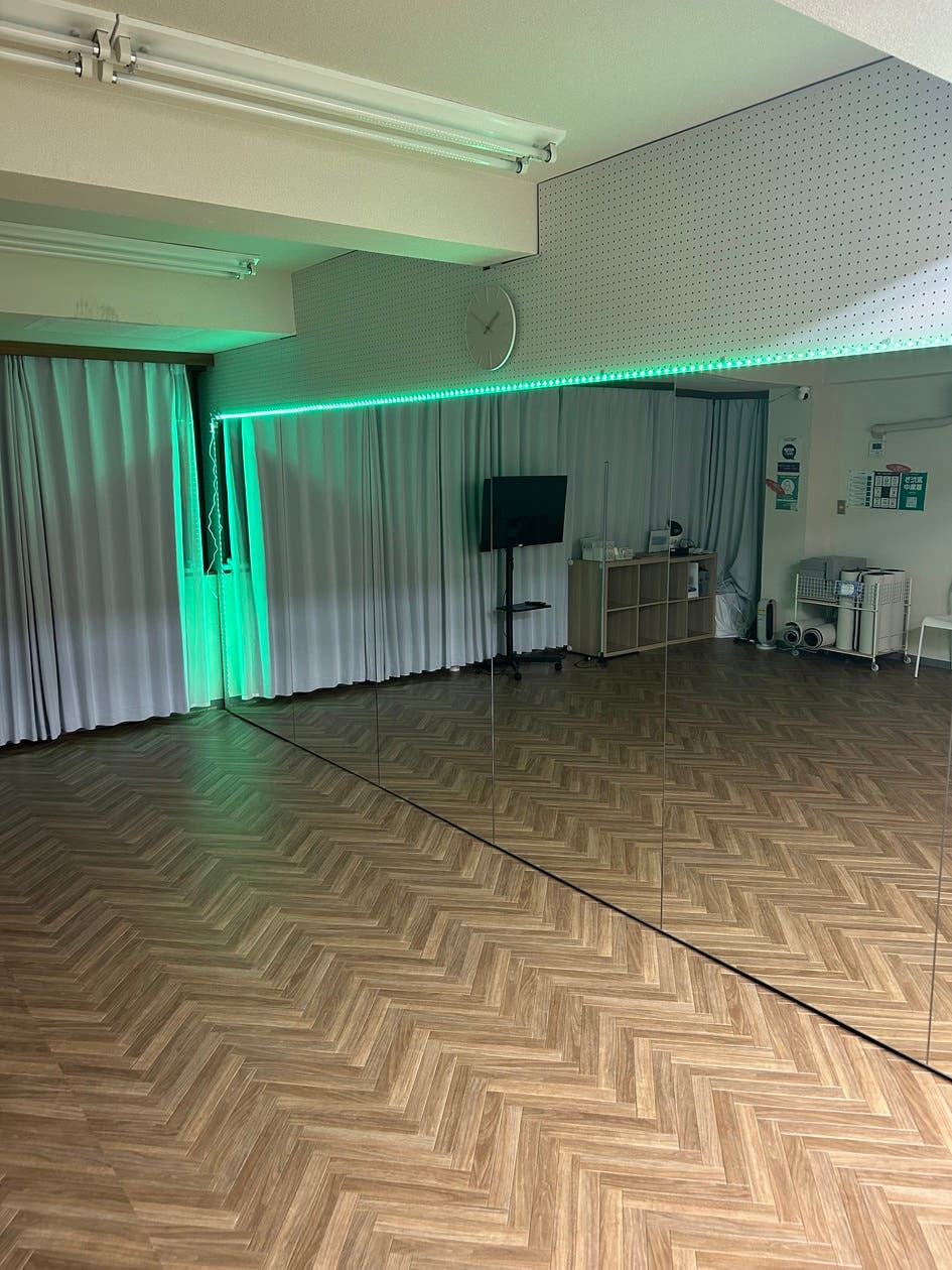 【横浜エリア最安クラス✨相鉄線天王町駅から徒歩6分】ダンス、ヨガ、楽器演奏などにおすすめ☆広々37㎡、大型鏡設置の写真3